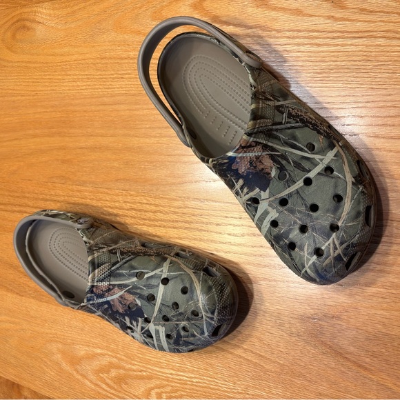 CROCS | Shoes | Crocs Classic Clog Realtree Mens 2 | Poshmark